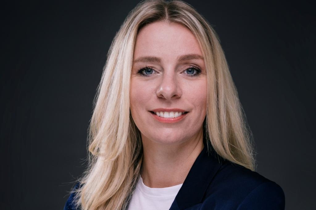 Marie Ernst – FASHIONTODAY